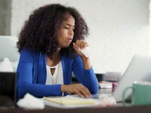 Cabeça Dói ao Tossir: Como Solucionar esse Desconforto?